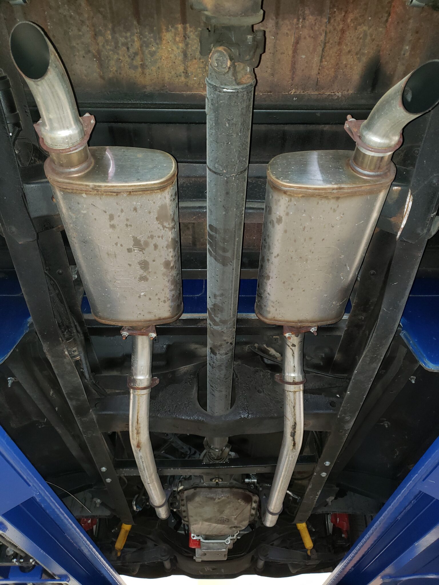 C10 dual exhaust with Flowmaster 40series - Wicked Wrench